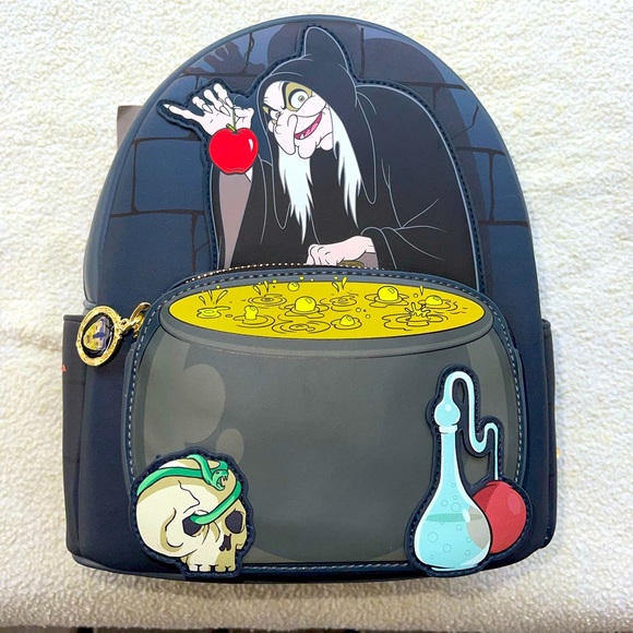 Loungefly | Bags | Exclusive Loungefly Villain Evil Queen Snow White ...